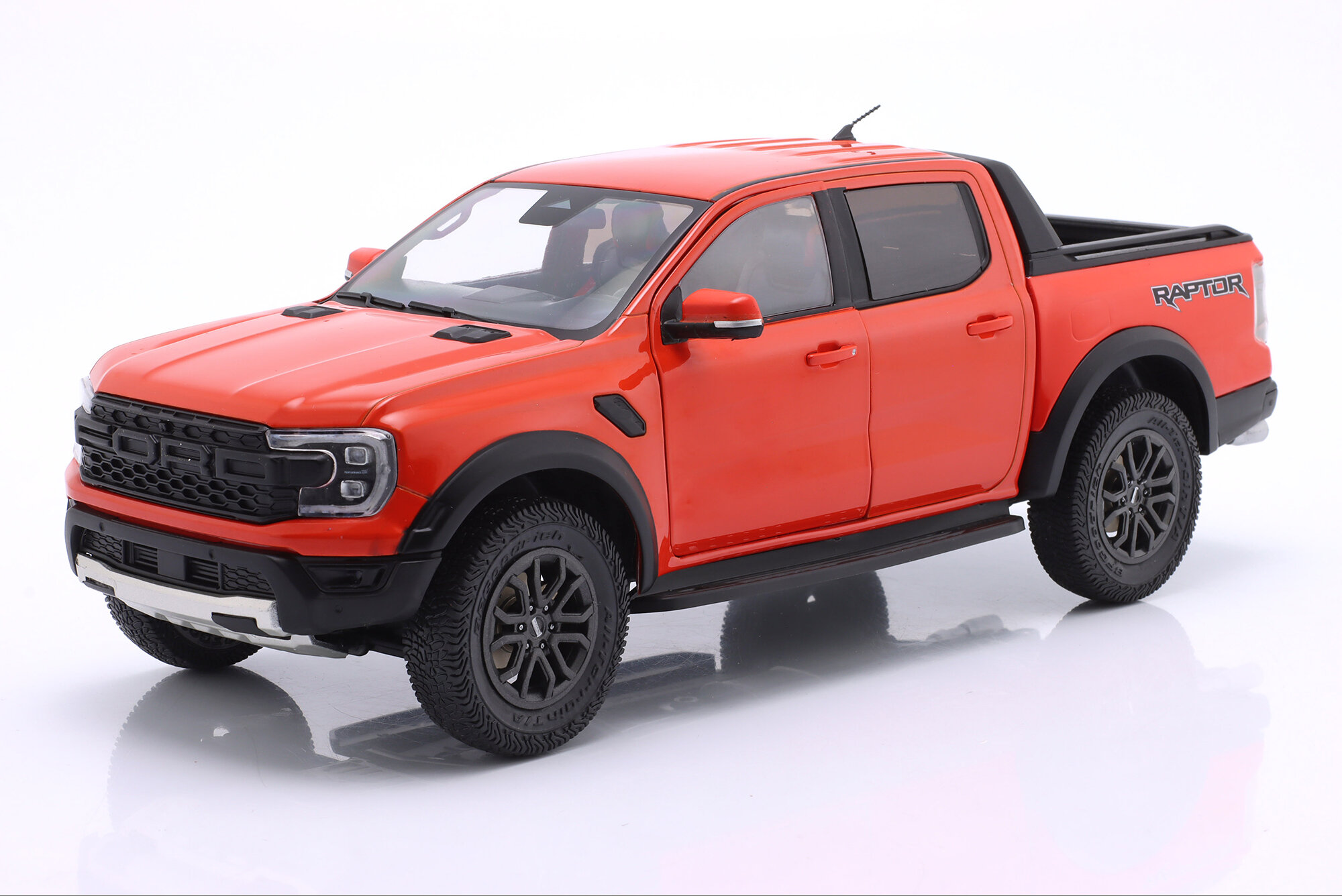Модель коллекционная SOLIDO Ford ranger raptor pick-up 2024 orange / форд рэптор оранжевый