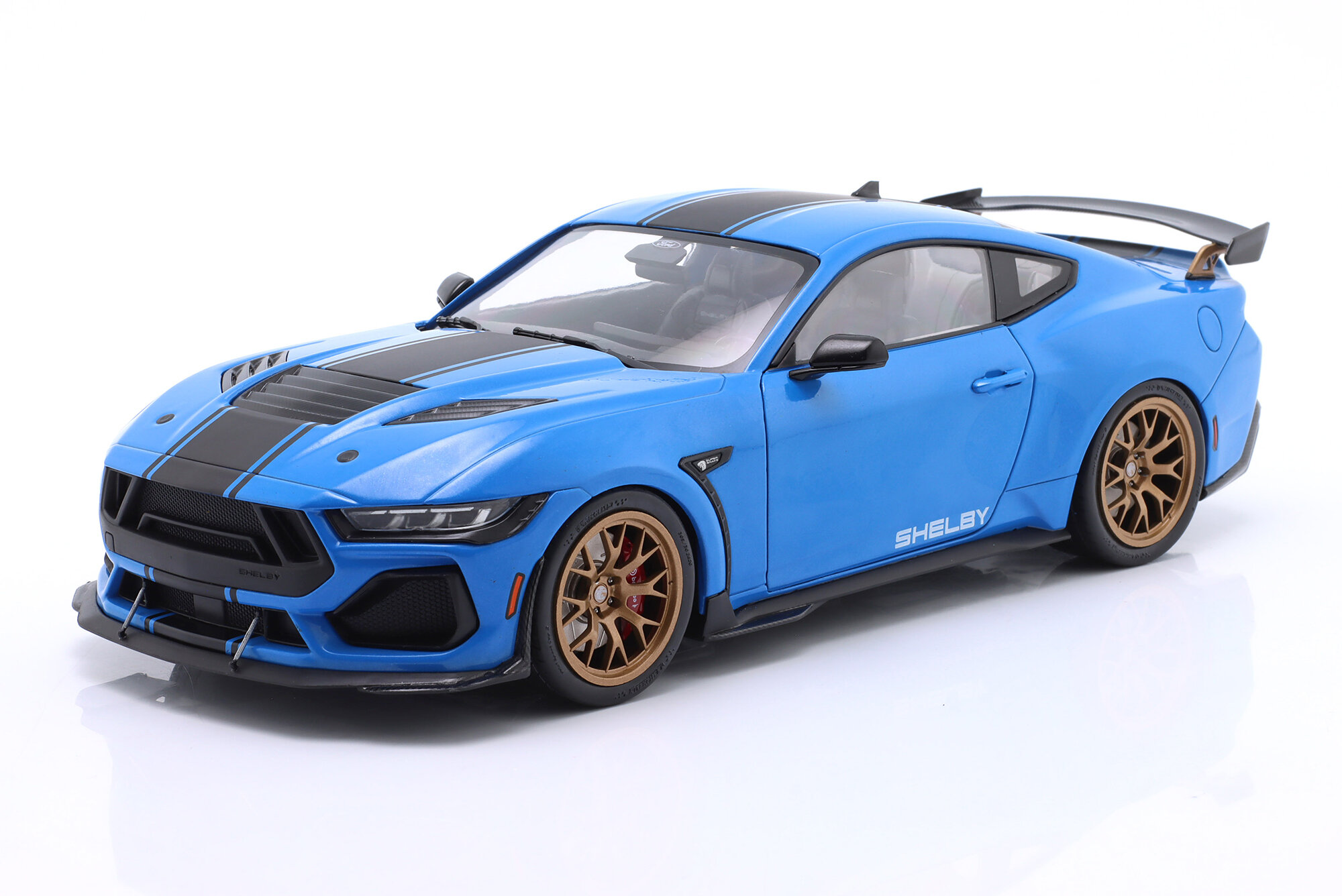 Модель коллекционная SOLIDO Ford shelby mustang super snake 2024 blue metallic/black