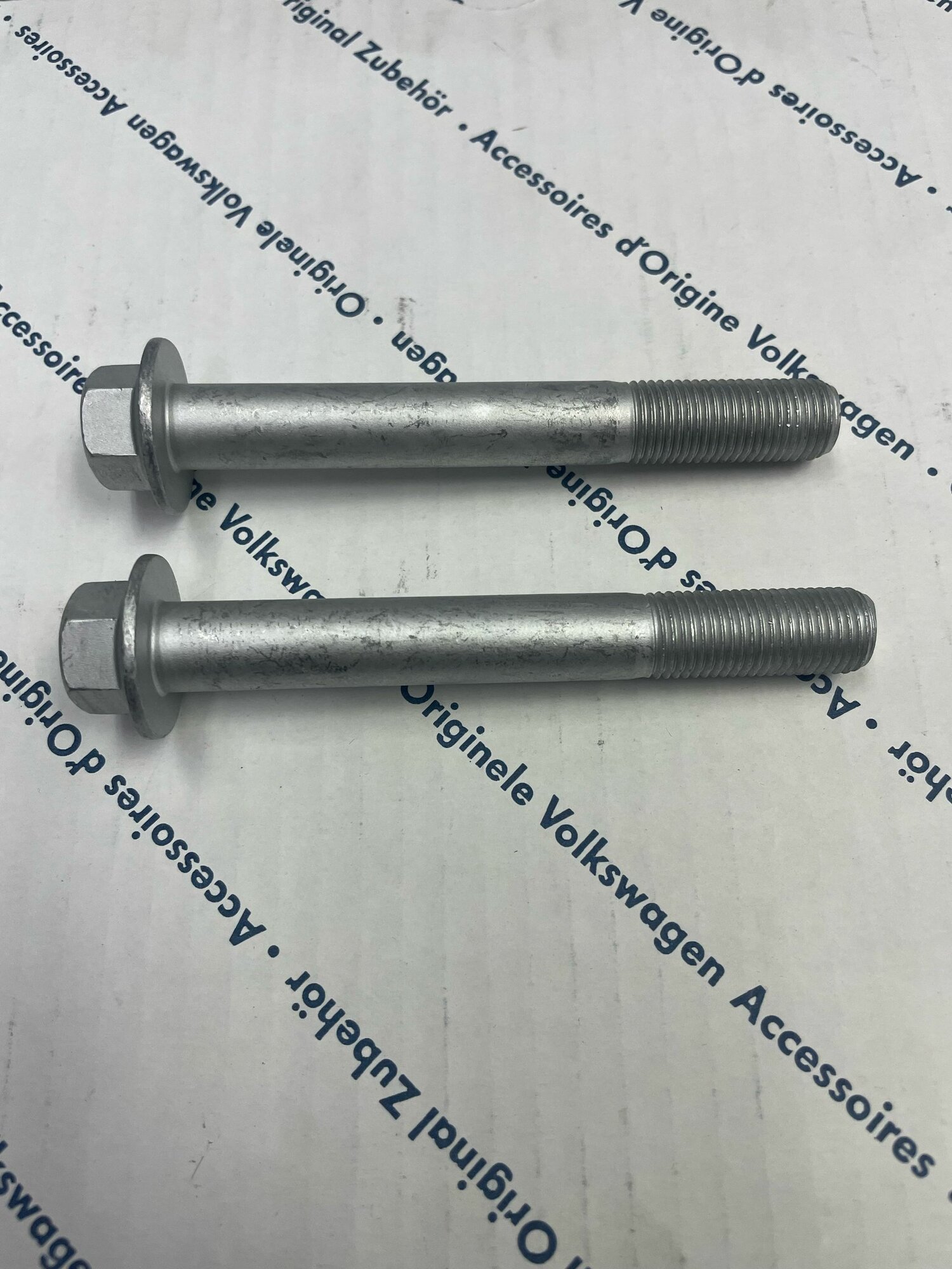VAG N10523102 Болты (2шт) заднего рычага наружные М14х110 для TRANSPORTER T5 (2003>)/AMAROK (2010>)
