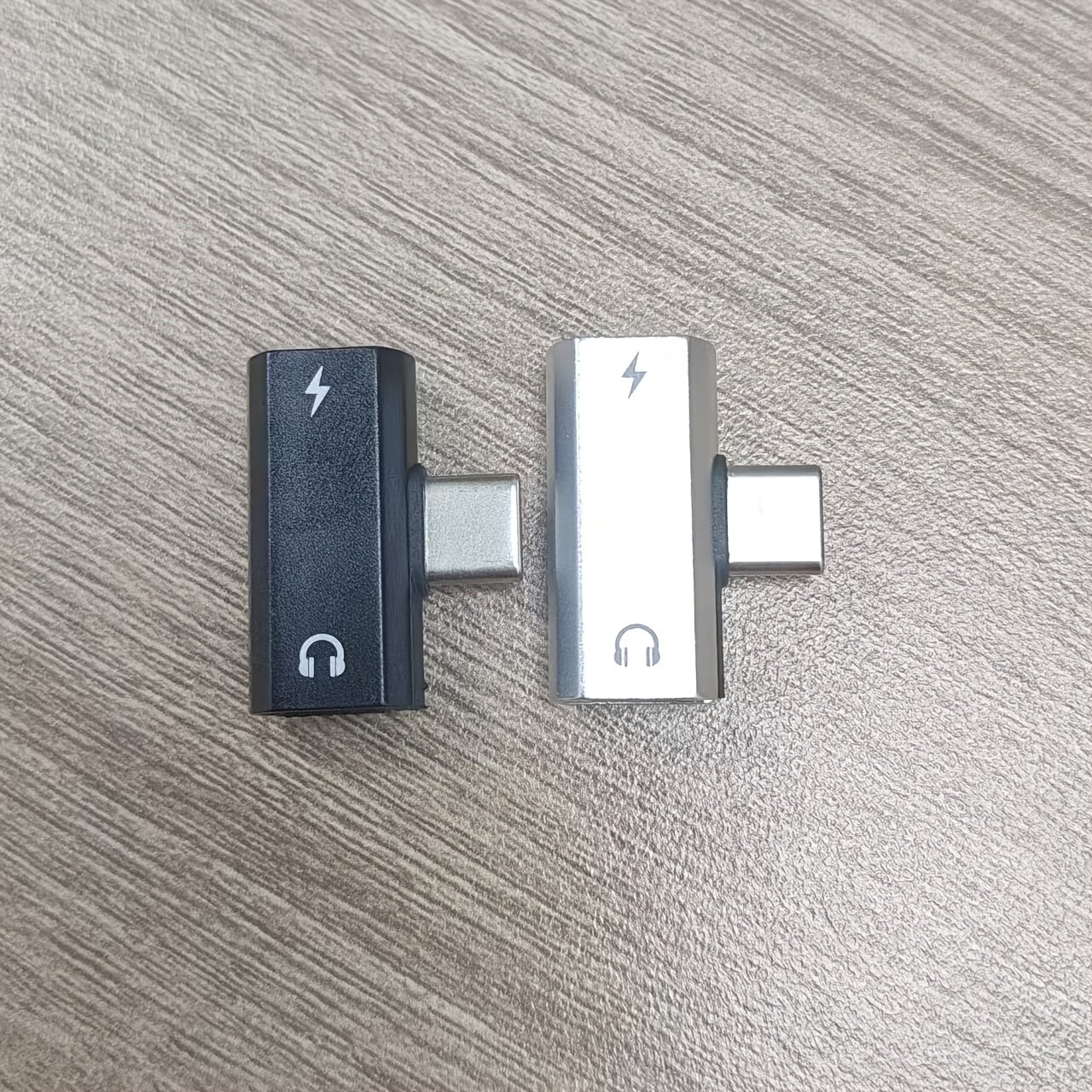 2-в-1 адаптер Type-C для зарядки и аудио, 2 шт, чёрный + серебристый