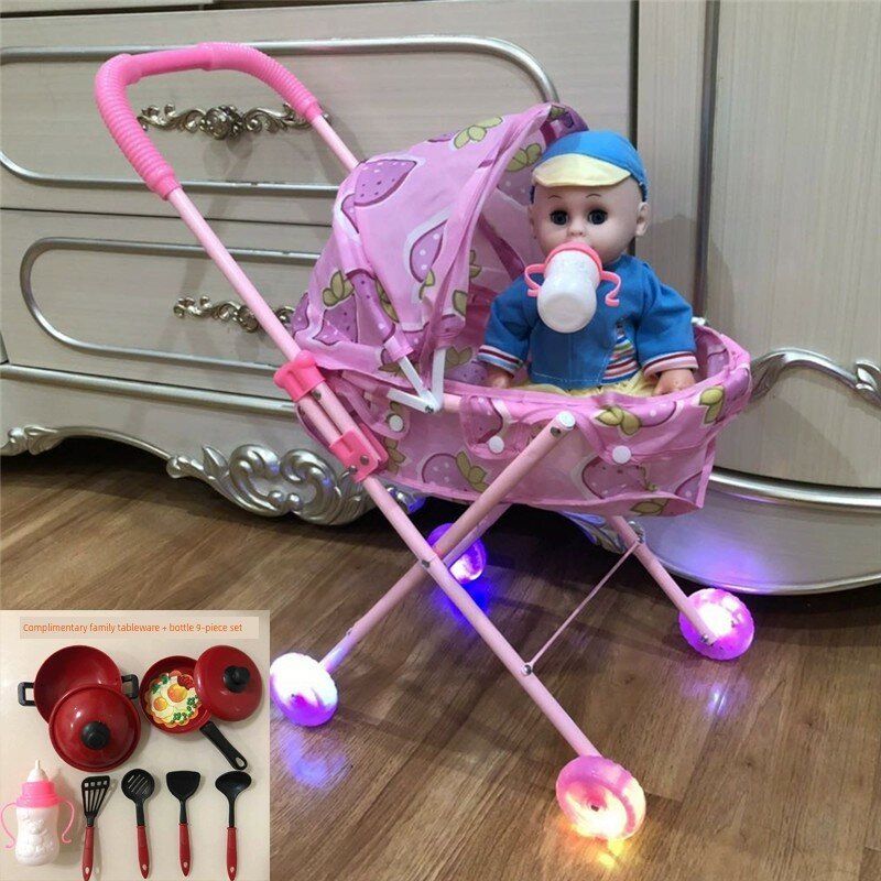 Игрушечная коляска с клубничным принтом и куклой с функцией питья и туалета, синяя шапочка
