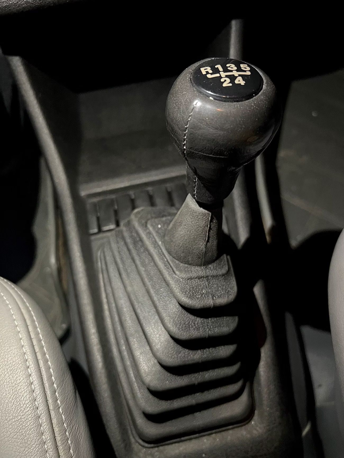 Чехол совместим с багажника GOLF II MK2 Gear Shift 191711115(Miss Store)