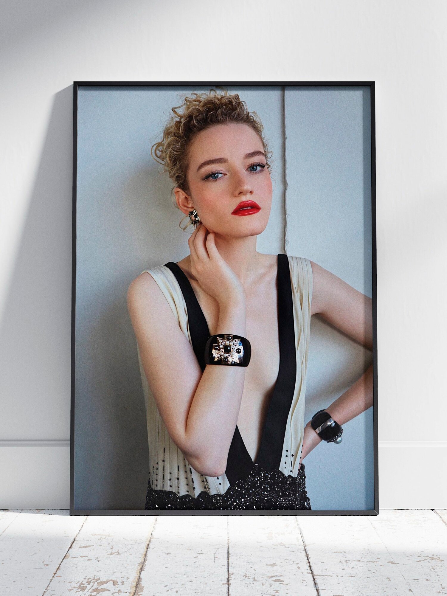 Плакат на стену для интерьера Джулия Гарнер (Julia Garner 51) - Постер по актеру фильма, кино, сериала формата A4 (21x30 см)
