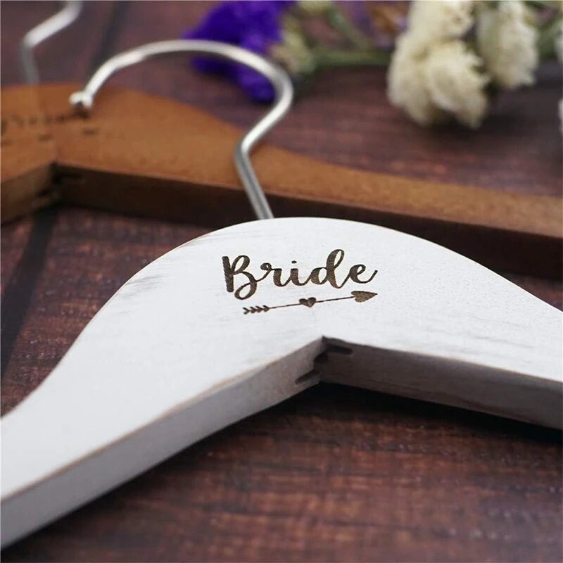 Вешалка для платья "Bride" белая, деревянная