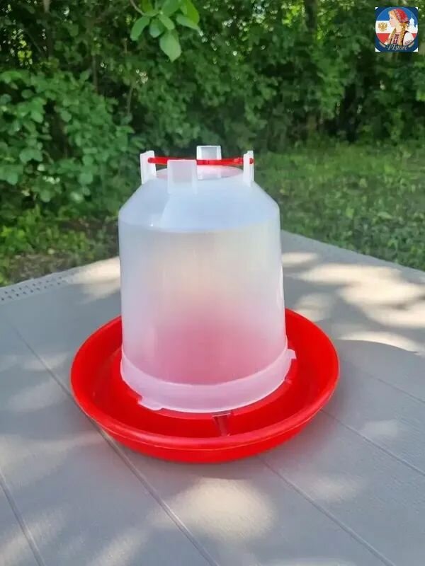 Подвесная вакуумная поилка для кур 4 литра, автоматическая подача воды