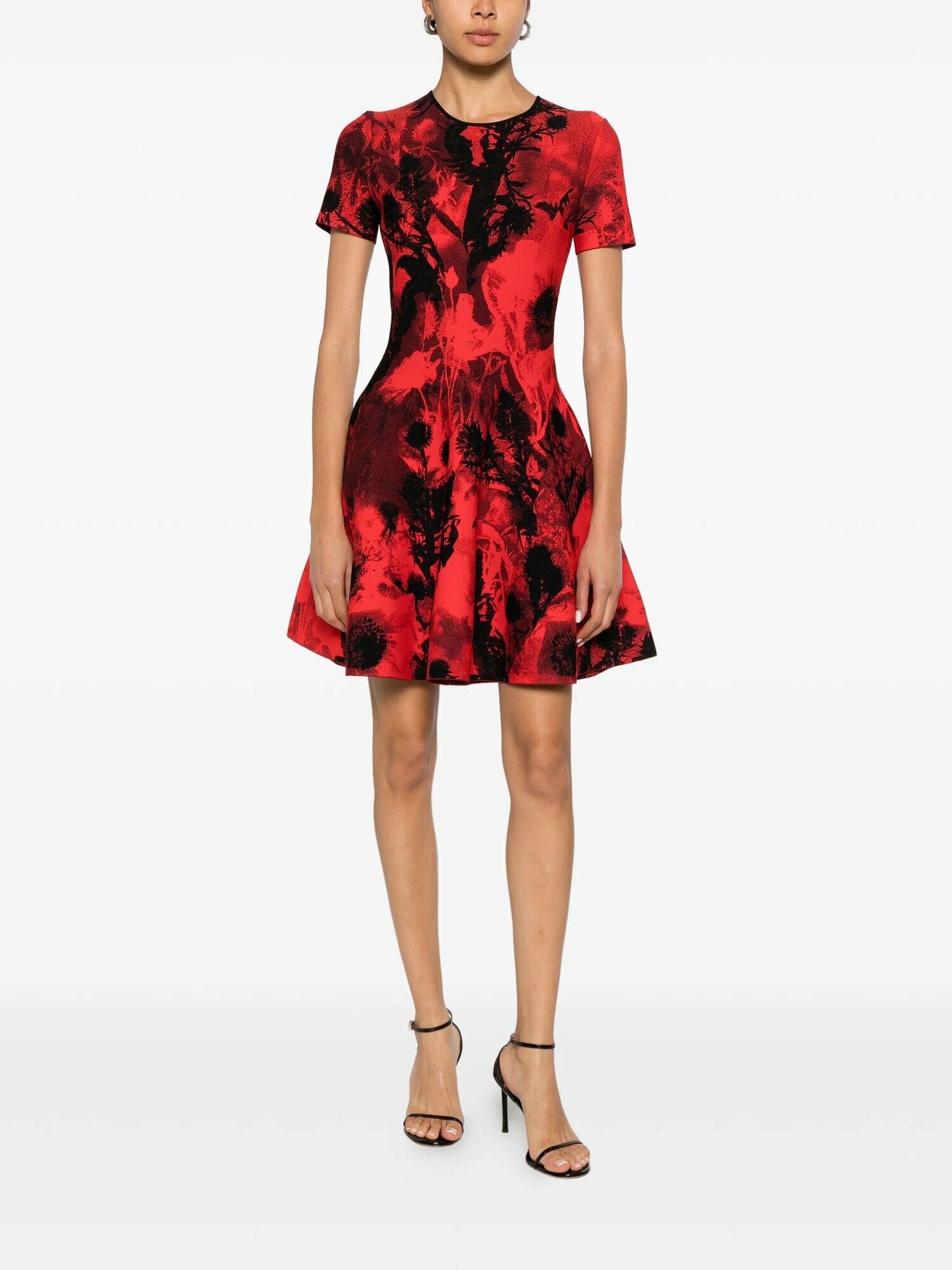 Платье Alexander McQueen Crew-neck flared-hem mini dress, размер 42 — фото 1