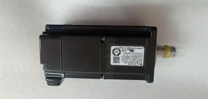 Модуль YASKAWA SGMJV-02A3A-YR31 SERVO MOTOR SGMJV02A3AYR31