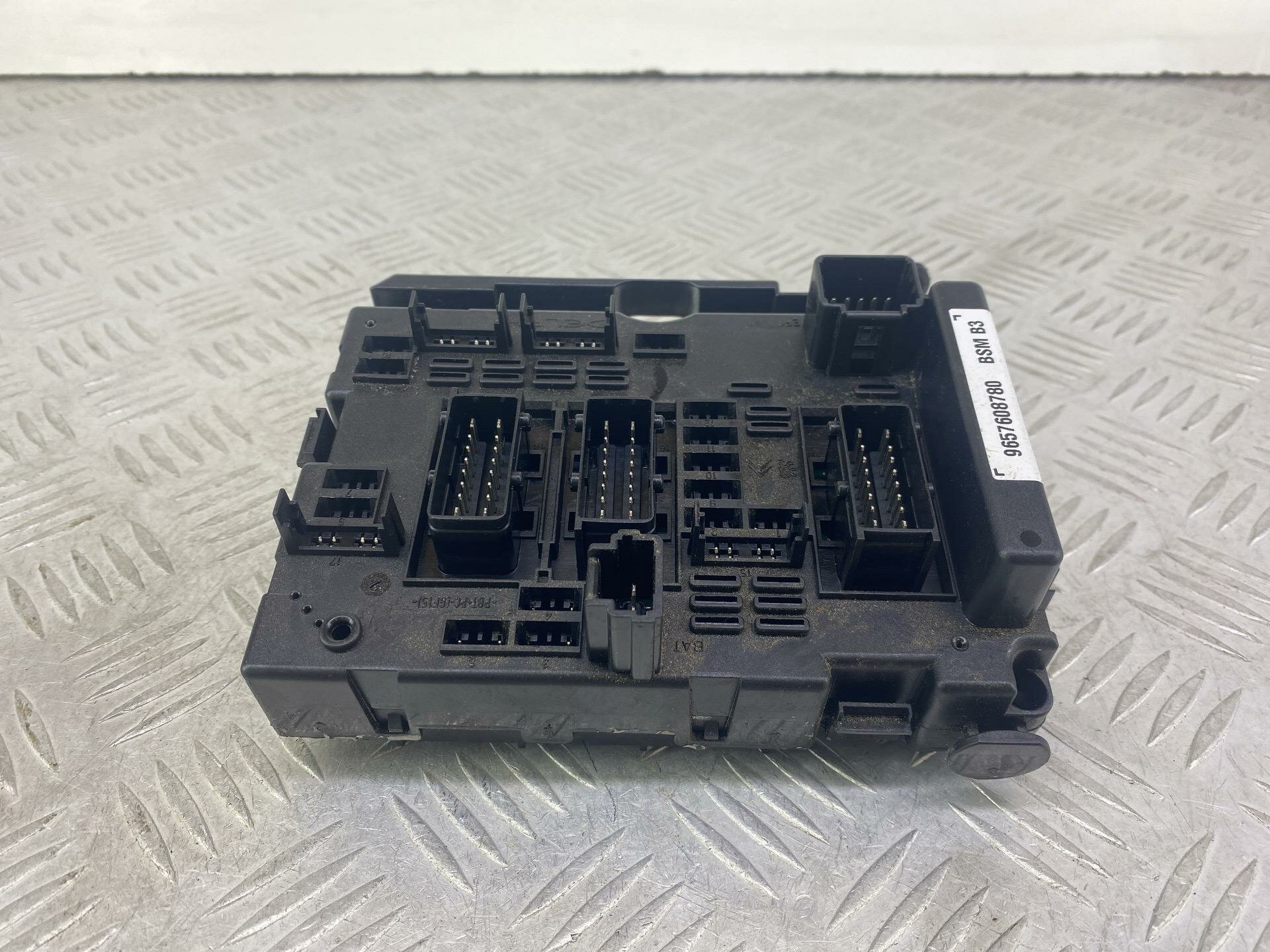 Блок комфорта Citroen Xsara Picasso рест. (2004 - 2010) 9657608780