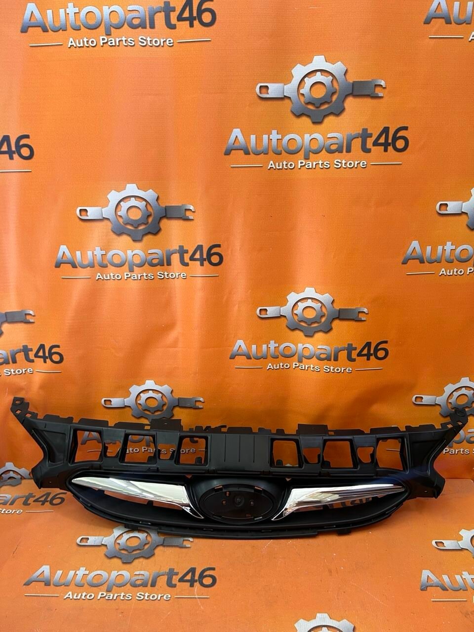 Решетка радиатора Хендай Солярис 2010-2014, Hyundai Solaris