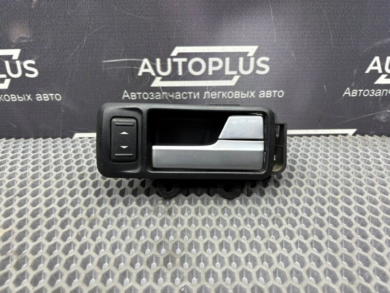 Внутренняя ручка двери Правый Задний Ford Focus 2007 (1.8 QQDB) Б/У с пробегом Арт. 3M51R22600