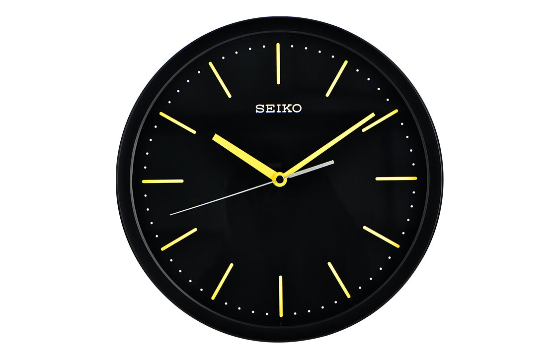 Настенные часы унисекс SEIKO QXA476Y кварцевые, пластиковые, черные