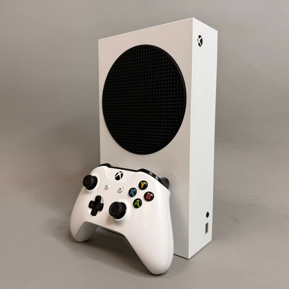 Игровая приставка Microsoft Xbox Series S 512 ГБ SSD, белый/черный