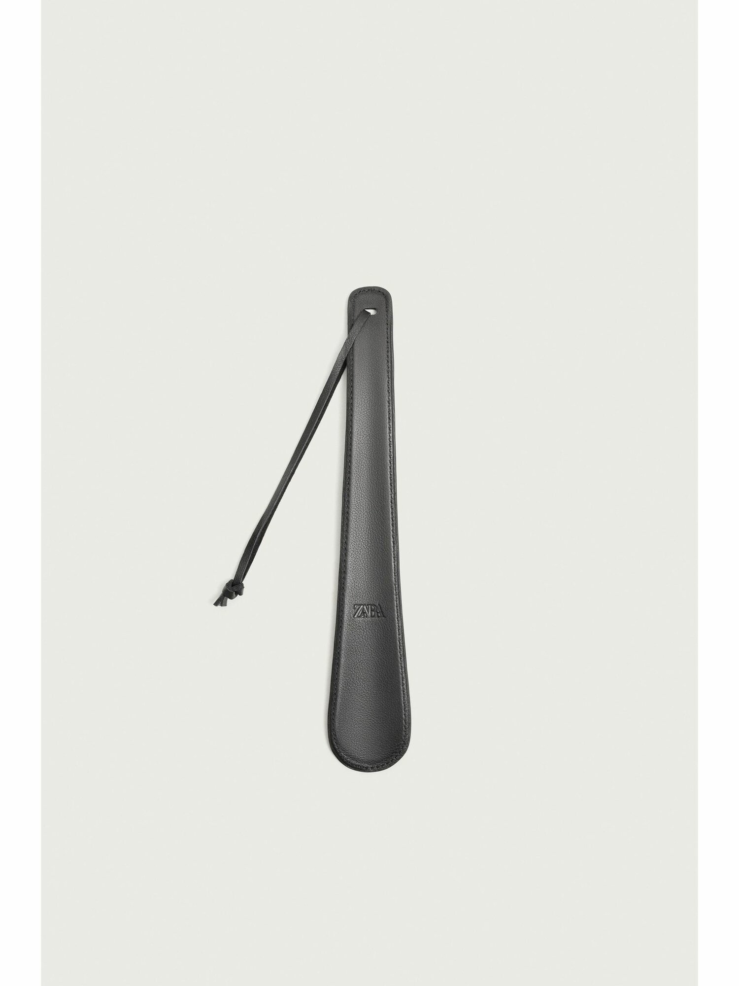 Бутылка Zara Leather Shoehorn