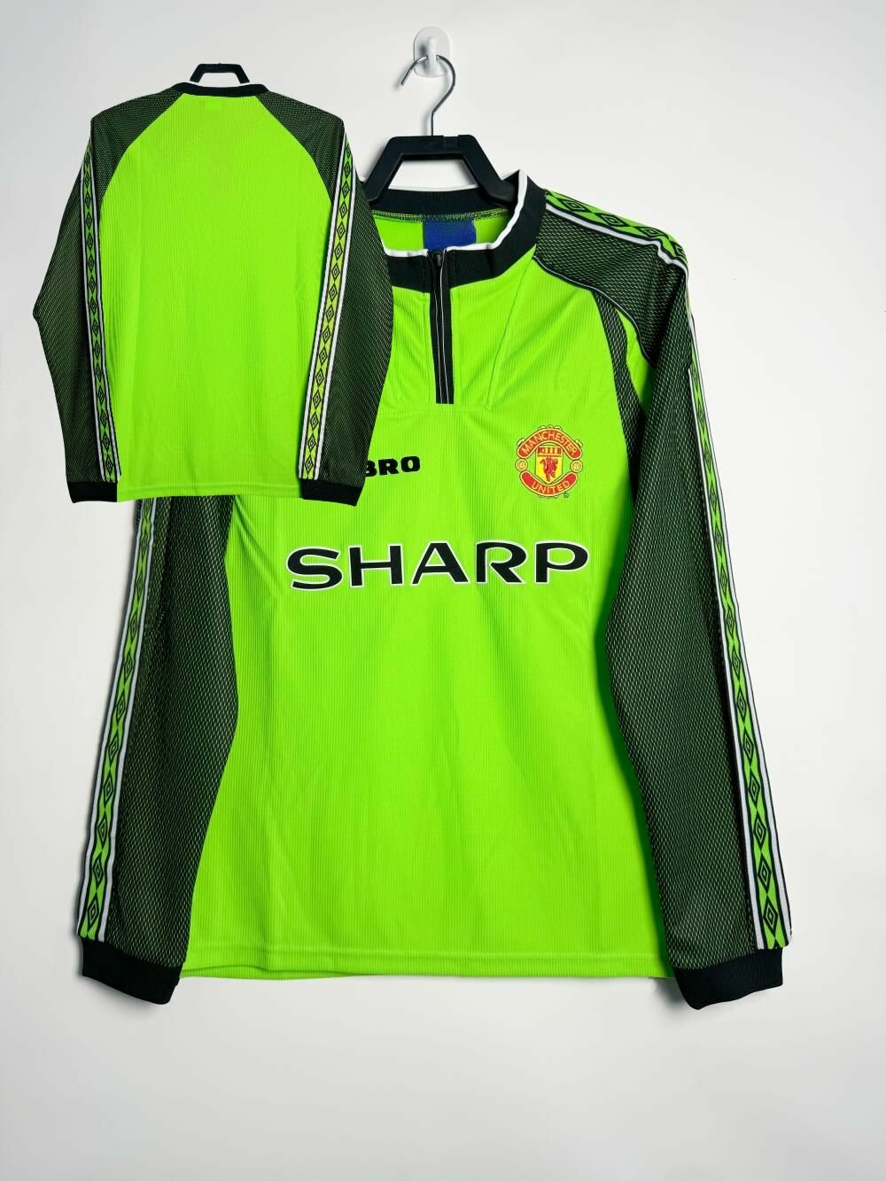 Форма футбольная 1998 - 99 Манчестер Юнайтед вратарь с длинными рукавами зеленый