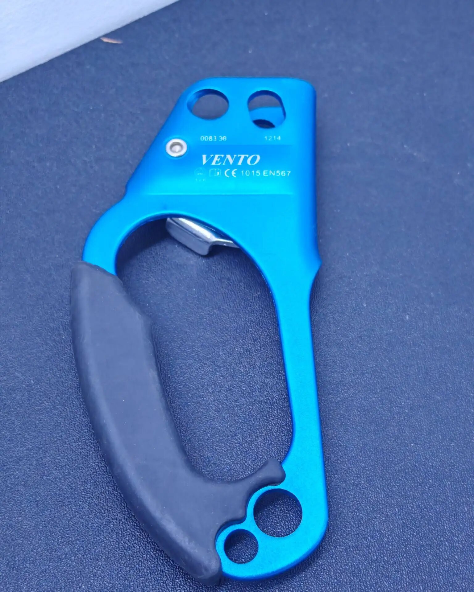 Зажим ручной Жумар Vento EN567 правый, Rope: 8-12mm, Up Max 4kN, Уценка (Б/У)