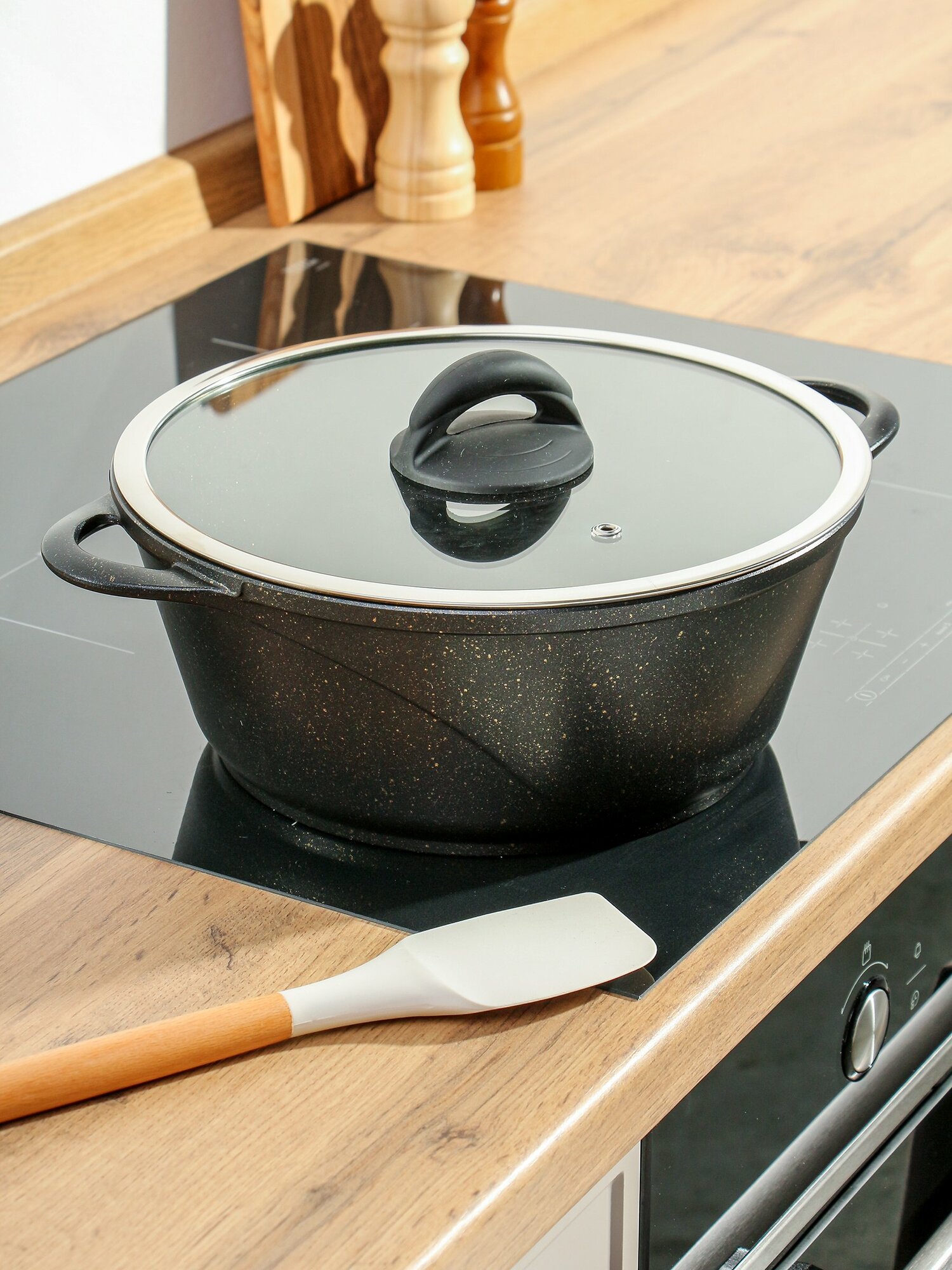 Кастрюля Гурман Eclipse 5 л с антипригарным покрытием, алюминиевая, для индукции, стеклокерамики и газа, 26 см, черная