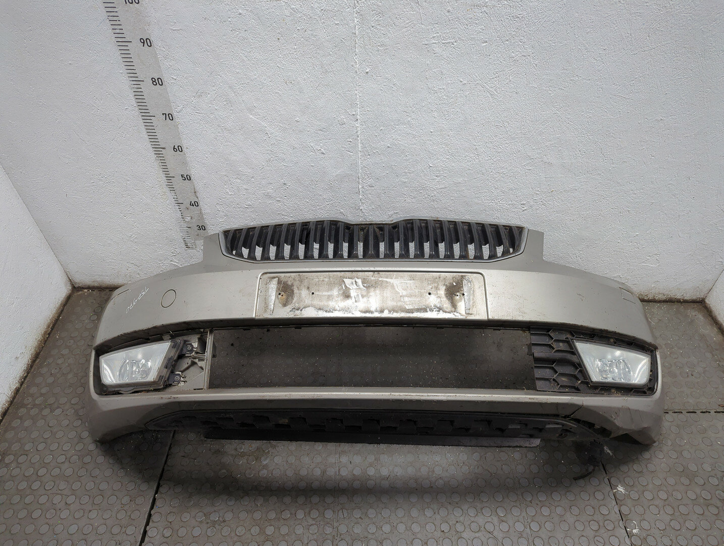 Бампер передний Skoda Octavia (A7) Б/У