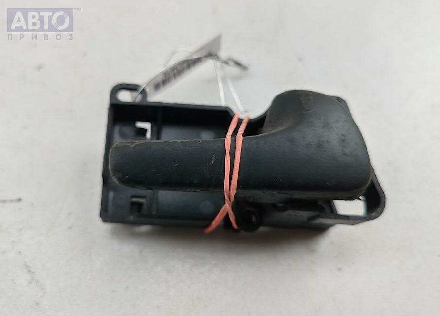 Ручка двери внутренняя задняя правая Volkswagen Passat B4