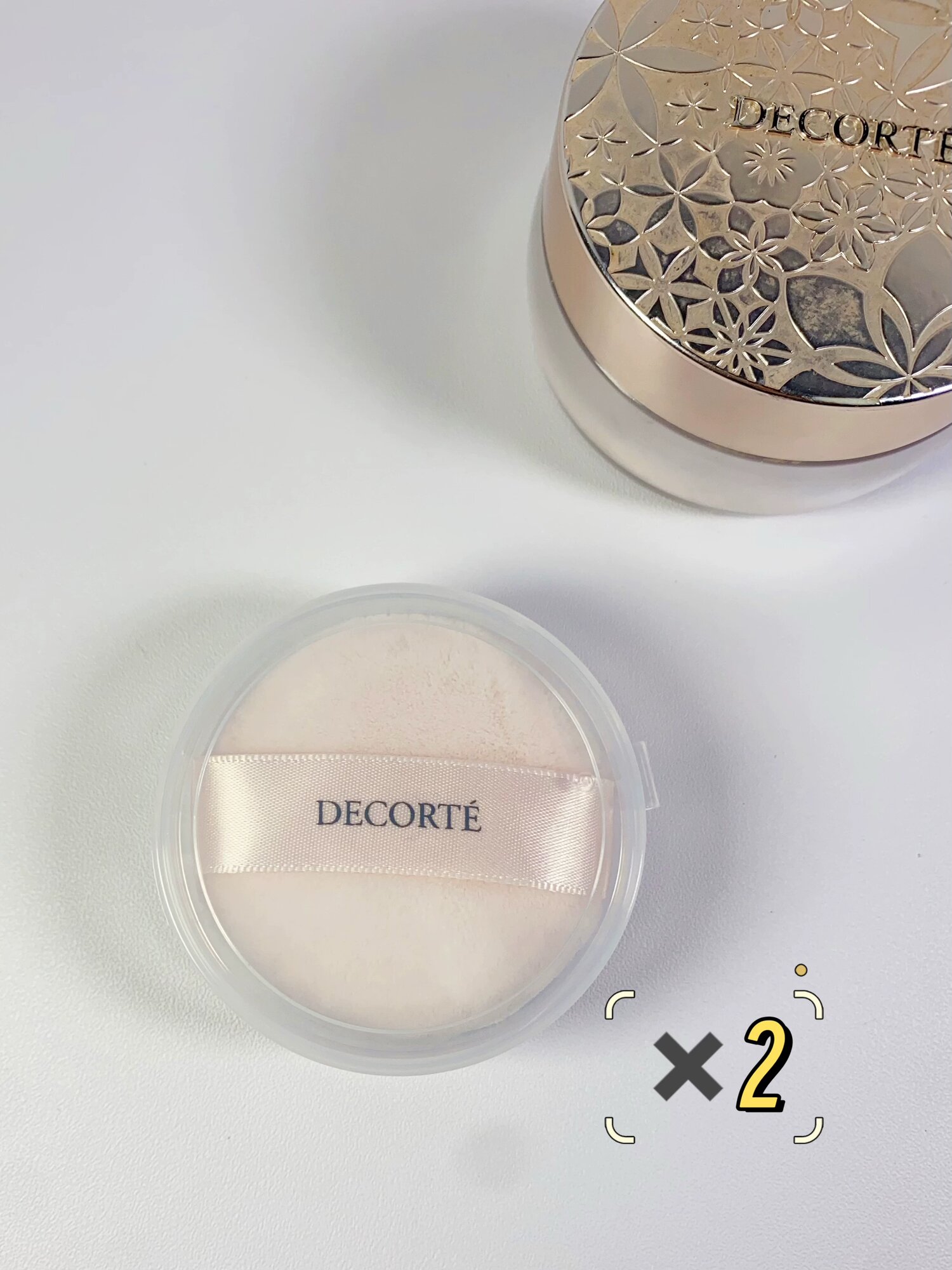 COSME DECORTE Набор пудровых кистей для макияжа, 2 шт. с защитным кейсом, ультра-мягкая и плотная текстура для всех