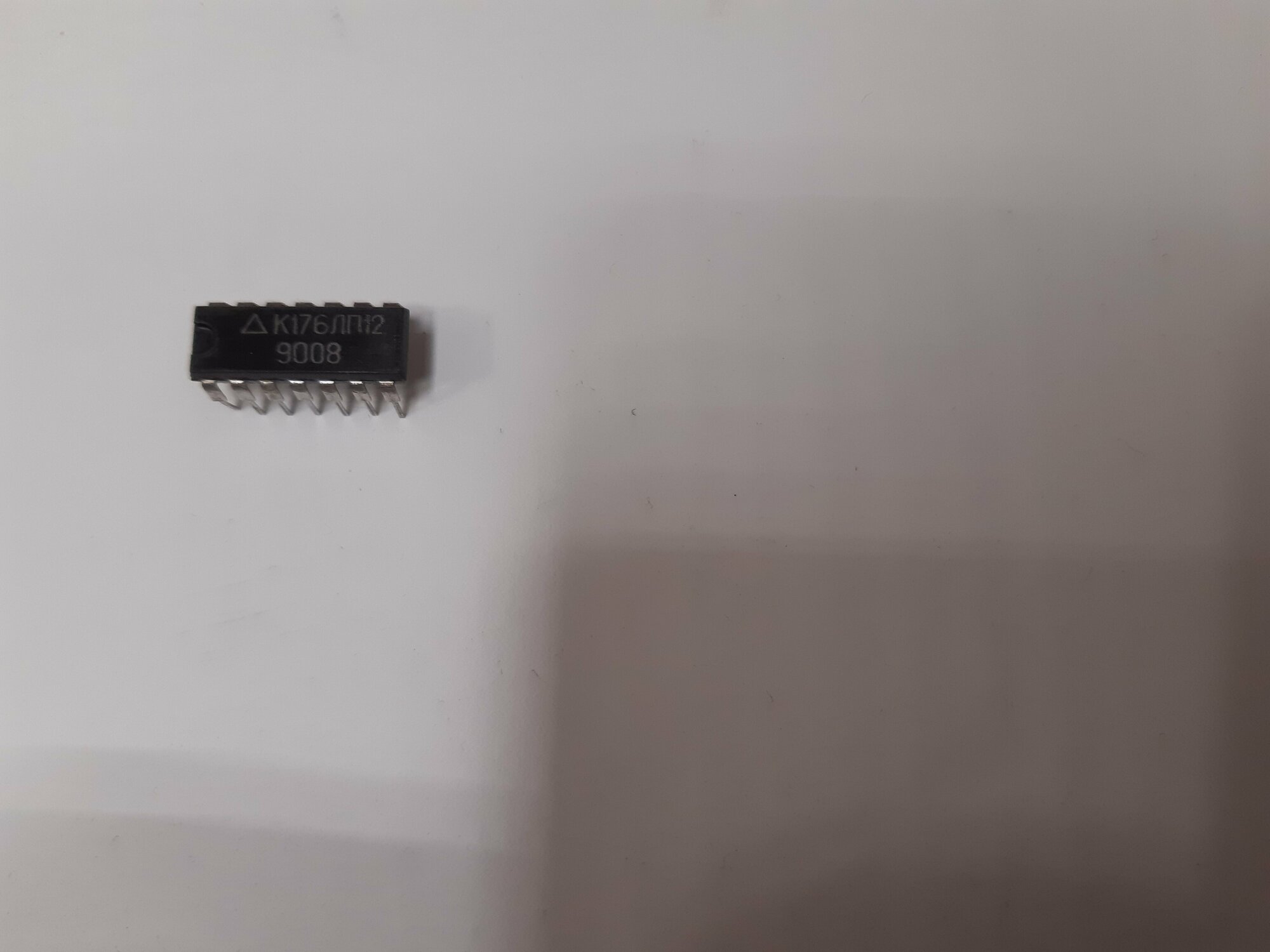 Микросхема К176ЛП12 (комплект 5 штук) 1990г.