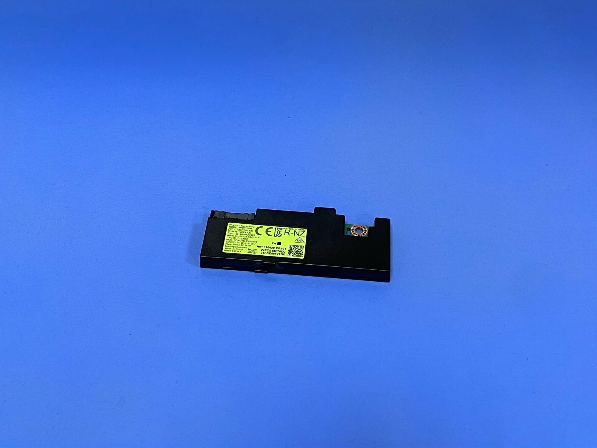 Модуль Wi-Fi (WCP730M, BN59-01314A) для телевизора Samsung QE82Q77RAU