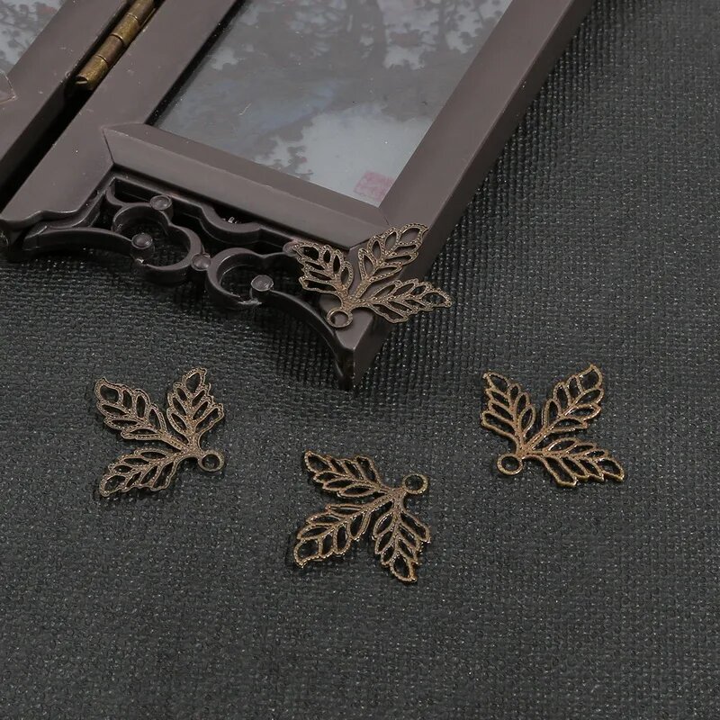 Медные винтажные подвески кленовый лист 10 шт Brass