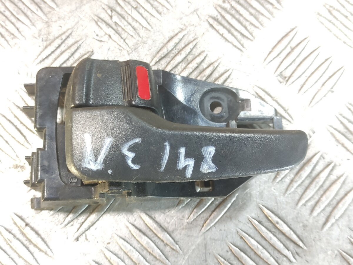 Ручка двери внутренняя передняя левая MITSUBISHI Lancer 9 MR647760