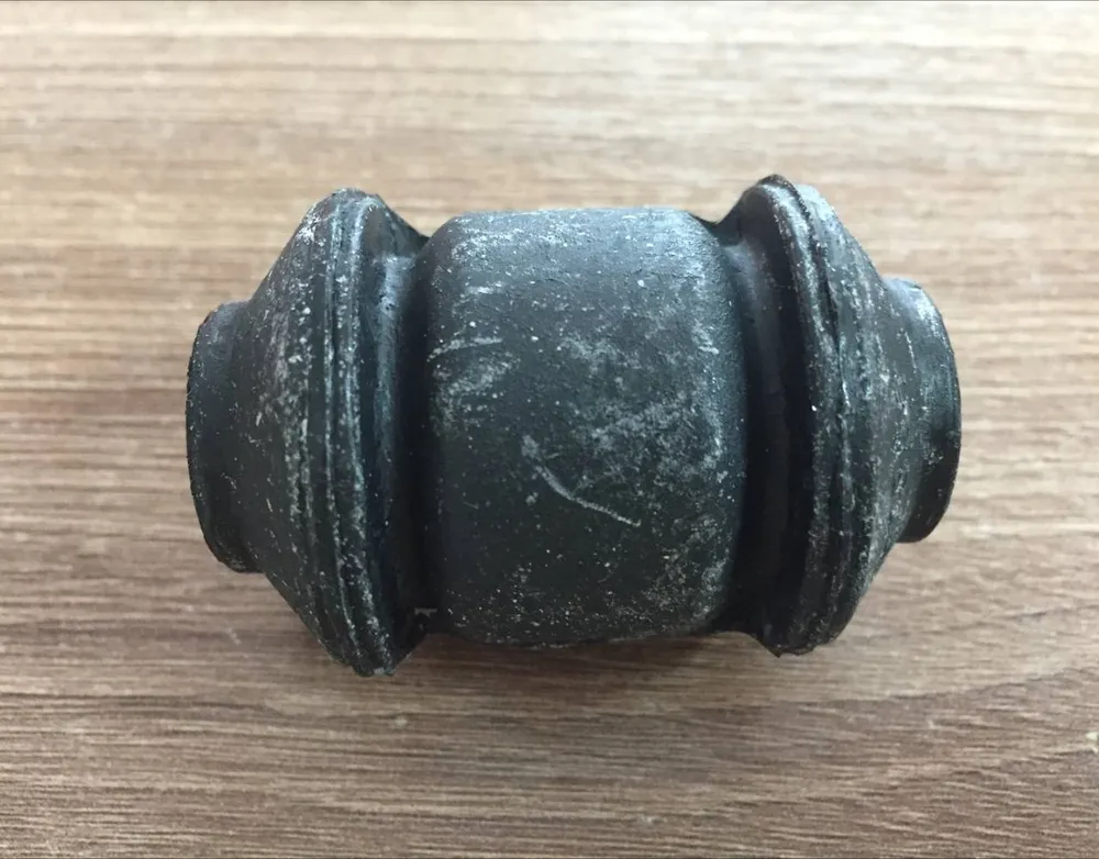 Сайлентблок передний рычага передней подвески Chery Amulet, Bonus, Karry, Very, Tiggo 2