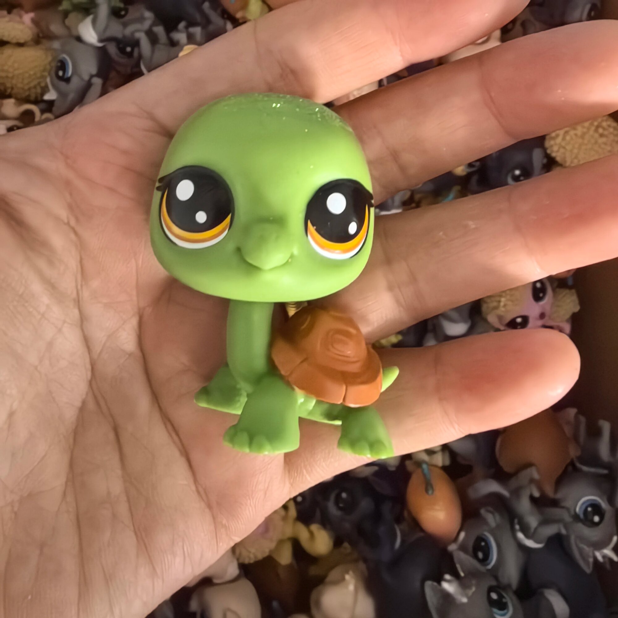 Фигурка черепашки Littlest Pet Shop, золотистая