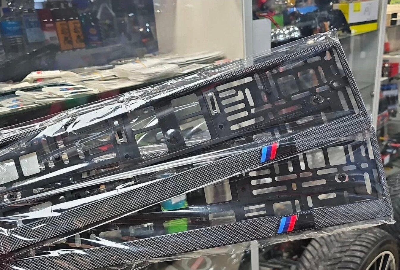 Рамки для номера М Performance карбон комплект 2 шт