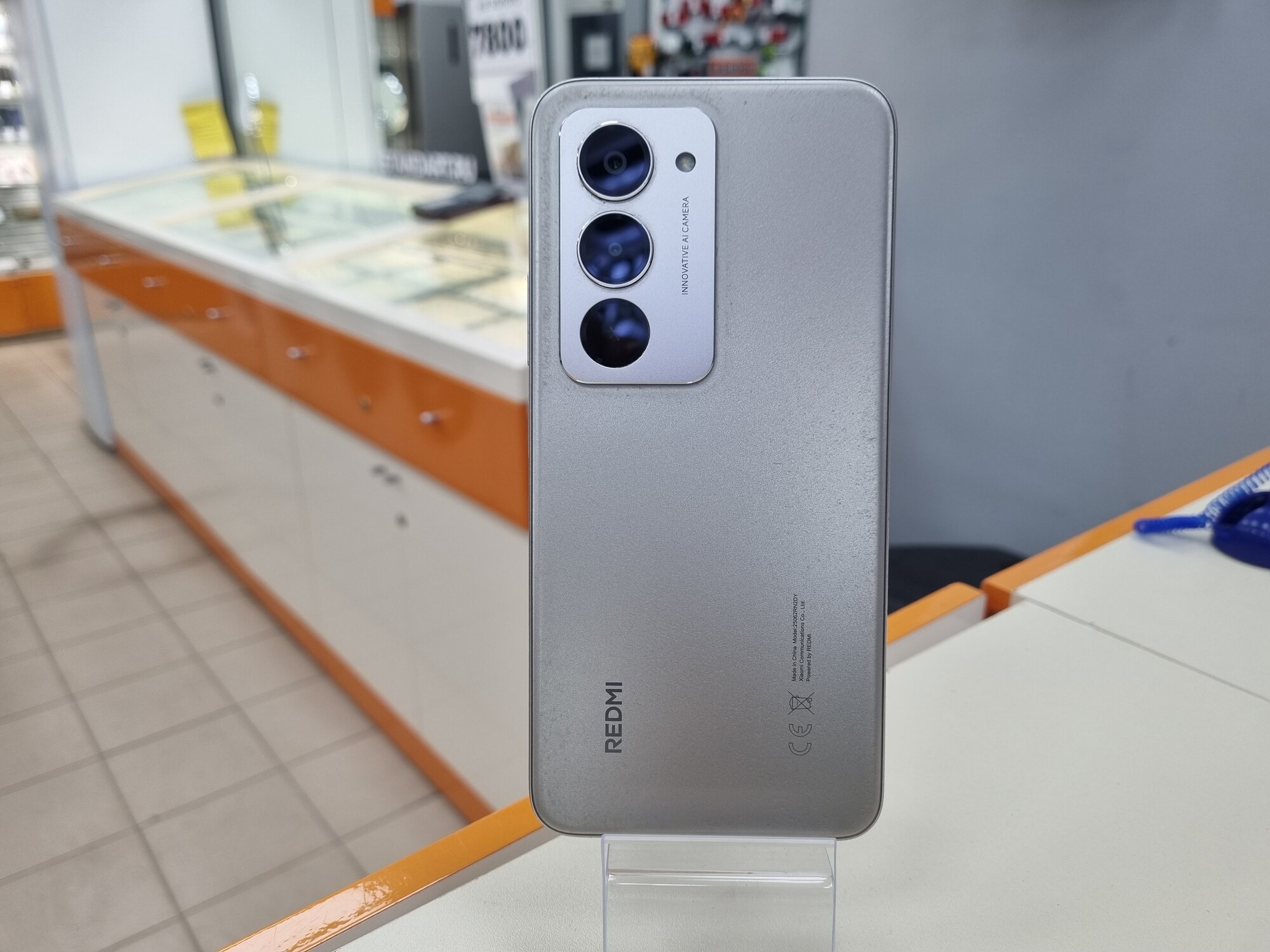 Смартфон Xiaomi Redmi 15 4G, 8/256 ГБ, цвет титановый серый Б\У уценка