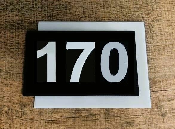 Цифры на дверь, табличка с номером черная 170