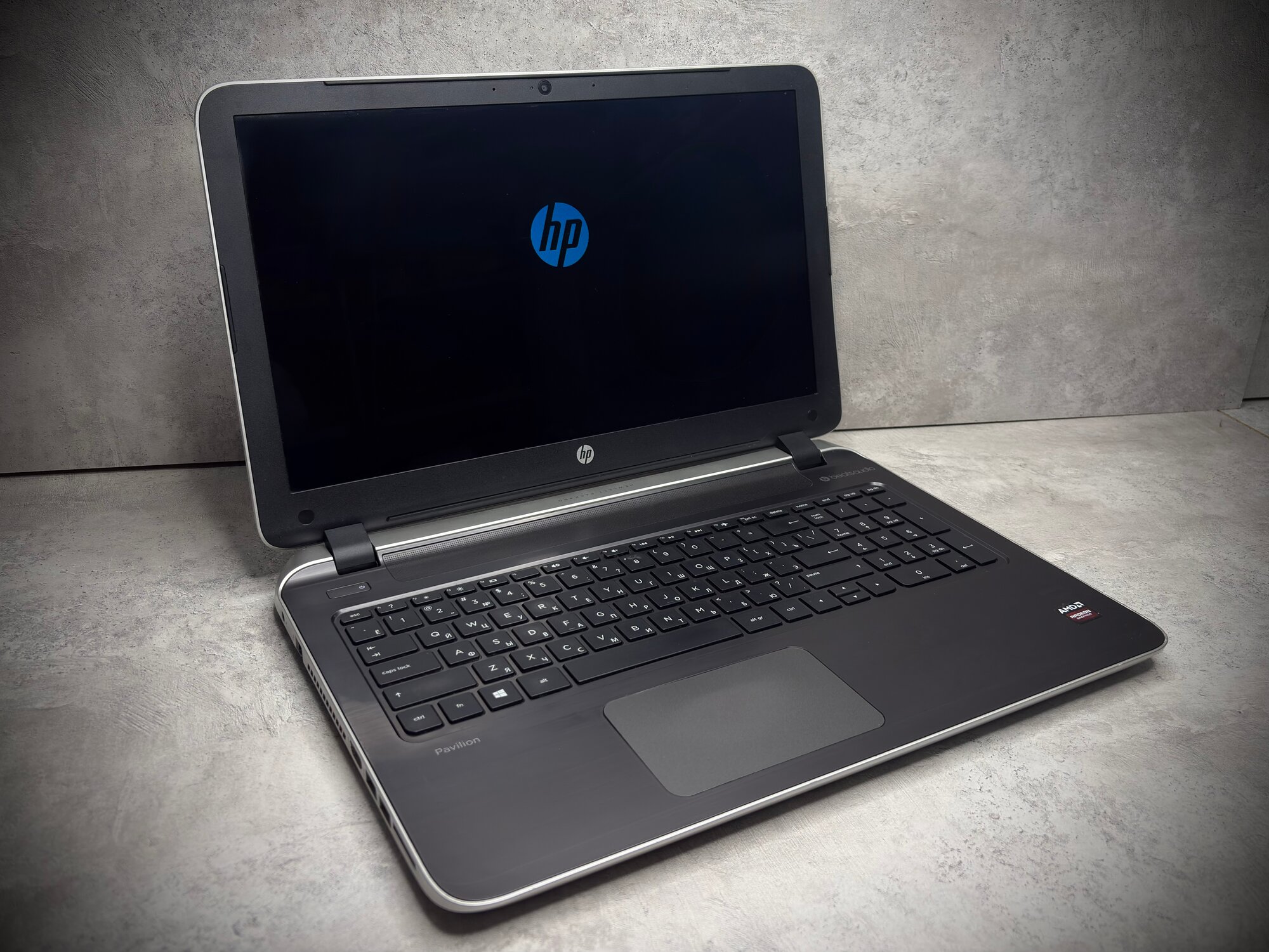 Ноутбук 15.6" HP 15-P008SR A10 / 12GB / Radeon 2GB