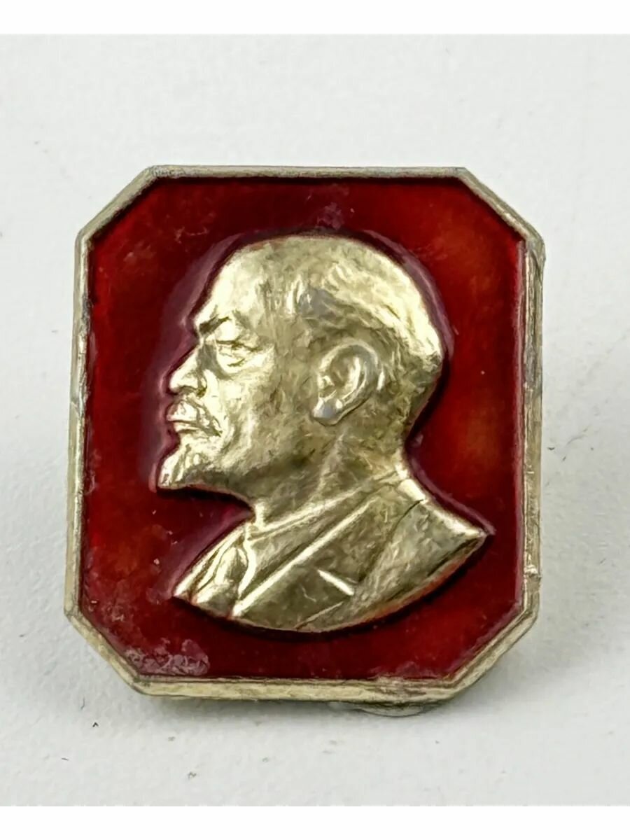 Винтажный, антикварный советский значок СССР