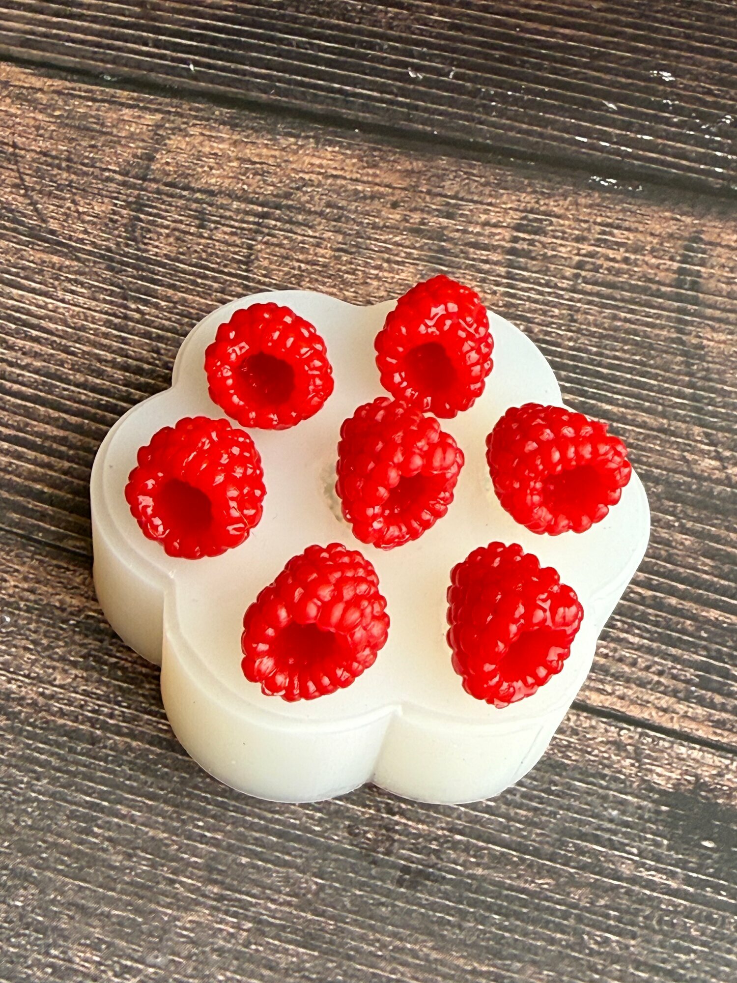 Молд силиконовый малина , 7 ячеек