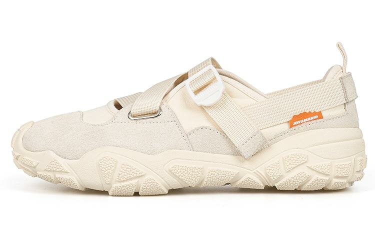 Кроссовки 720