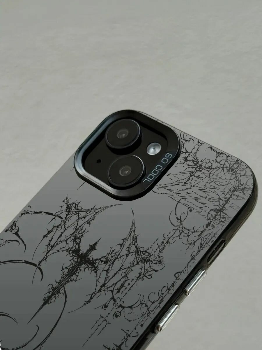 Чехол на iPhone 15 Plus готика — фото 1