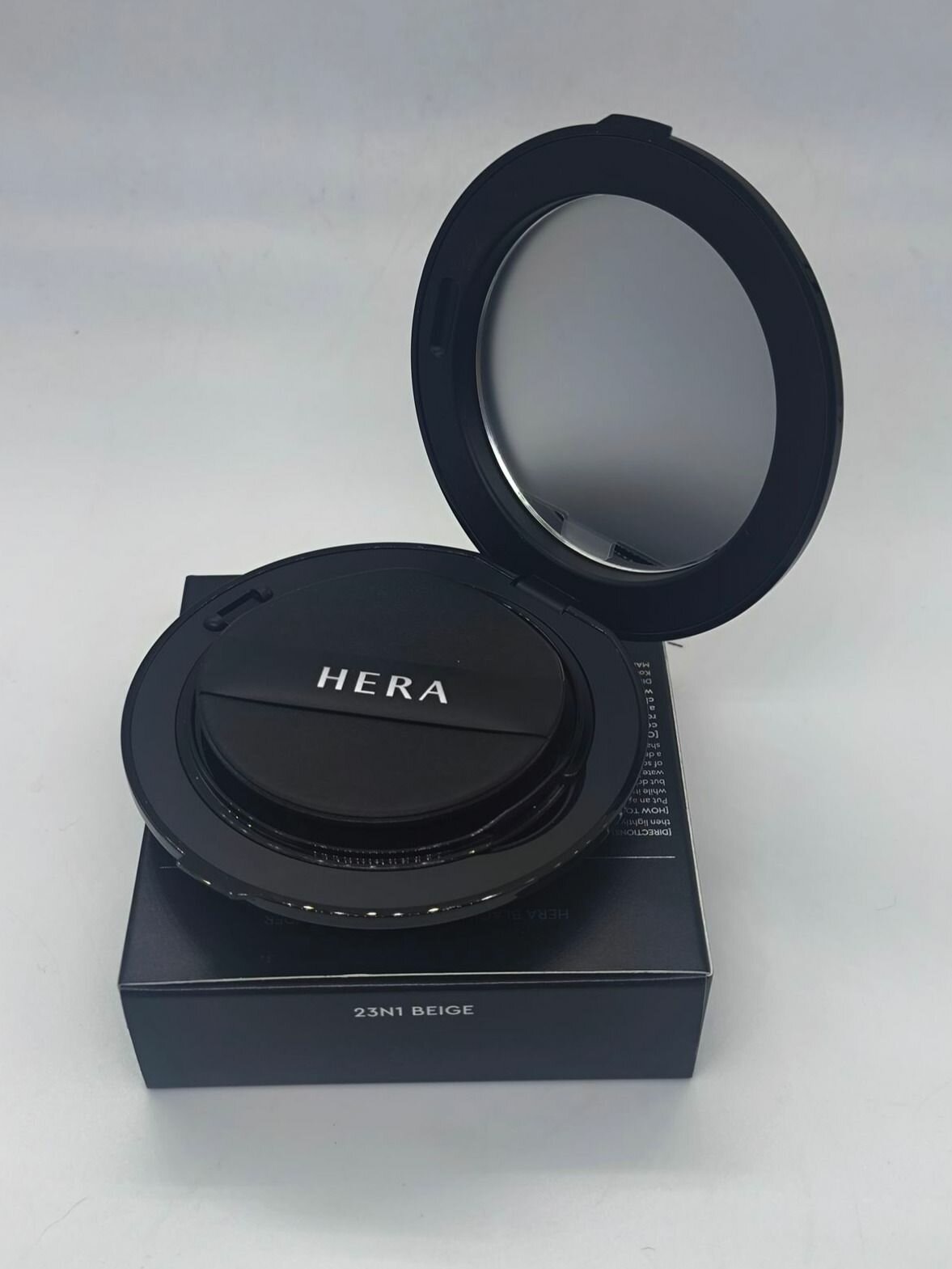 HERA Люкс Пудра Кушон Black Cushion Mesh Powder 23N1 10г