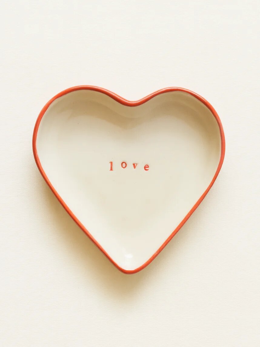 Тарелка ручной работы Ceramission в форме сердечка «Love», керамика, 14см