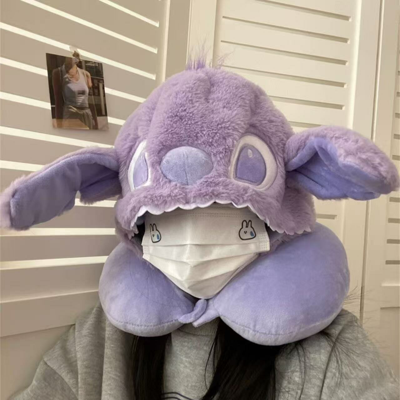 Дорожная подушка с капюшоном и мультяшным принтом, Neck Pillow, For adult, Пурпурный монстр.