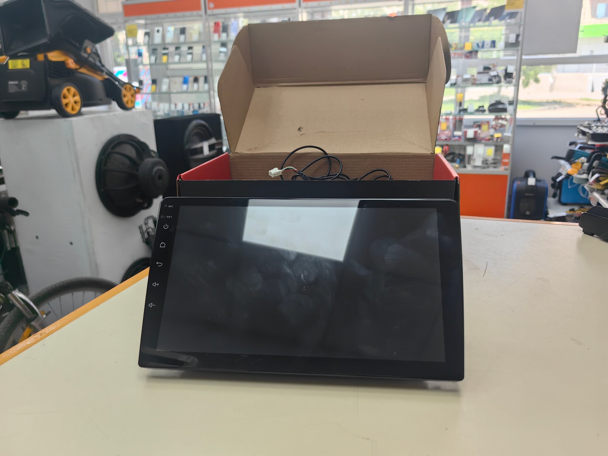 Автомагнитола ACV AD-9001 DSP 9", Android 13, 4х50 Вт, 2/32 Гб, б/у