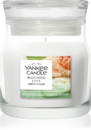 Свеча Yankee Candle Blooming Love Signature, 110 г