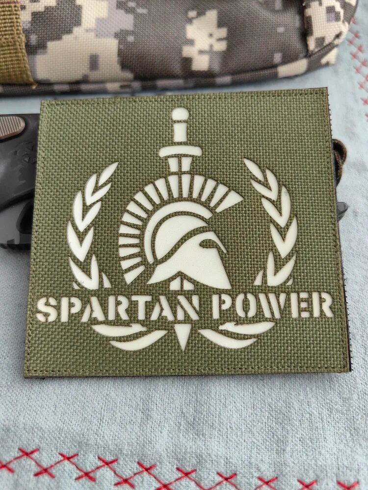 Патч на липучке "Спартанец, SPARTAN POWER" светится в темноте/ EDC шеврон на одежду, сумку или рюкзак люминесцентный