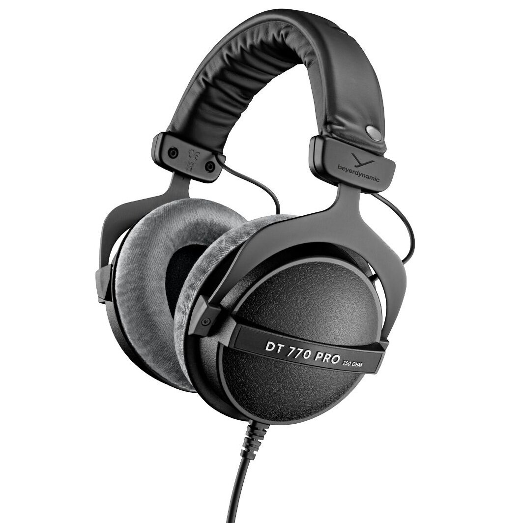 Студийные наушники Beyerdynamic DT 770 Pro 250 Ohm Professional Devices Reference headphones