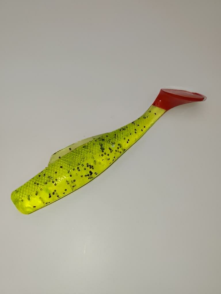 Мягкая силиконовая приманка Z-Man MinnowZ 3" Chartreuse/Red Tail (8 шт.) ElaZtech 10X Tough. Ловите больше рыбы!