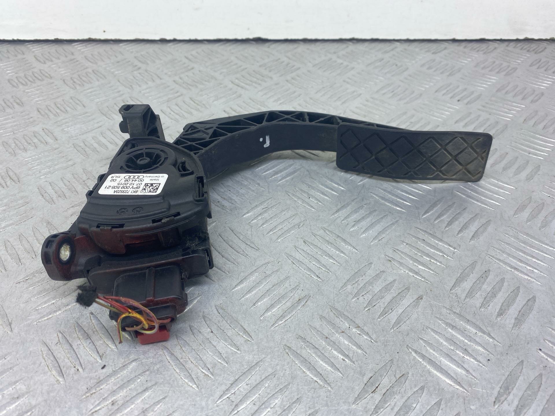 Педаль газа Audi A4 B8 рест. (2011 - 2015) 8K1723523A