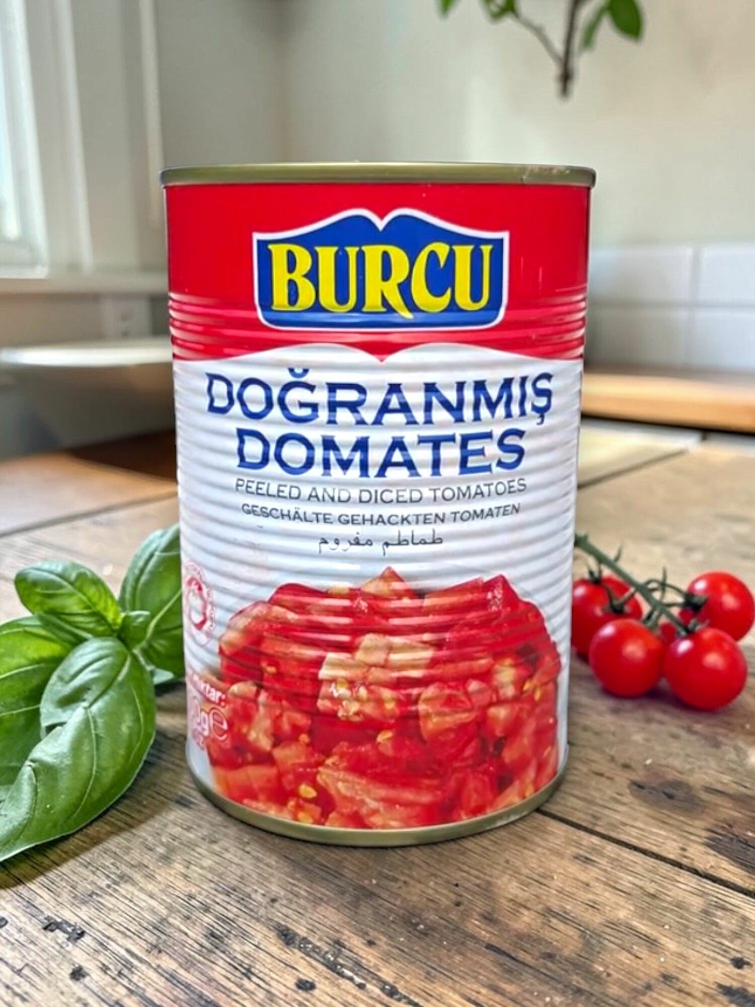 Измельченные томаты Burcu в собственном соку, ж/б 400гр