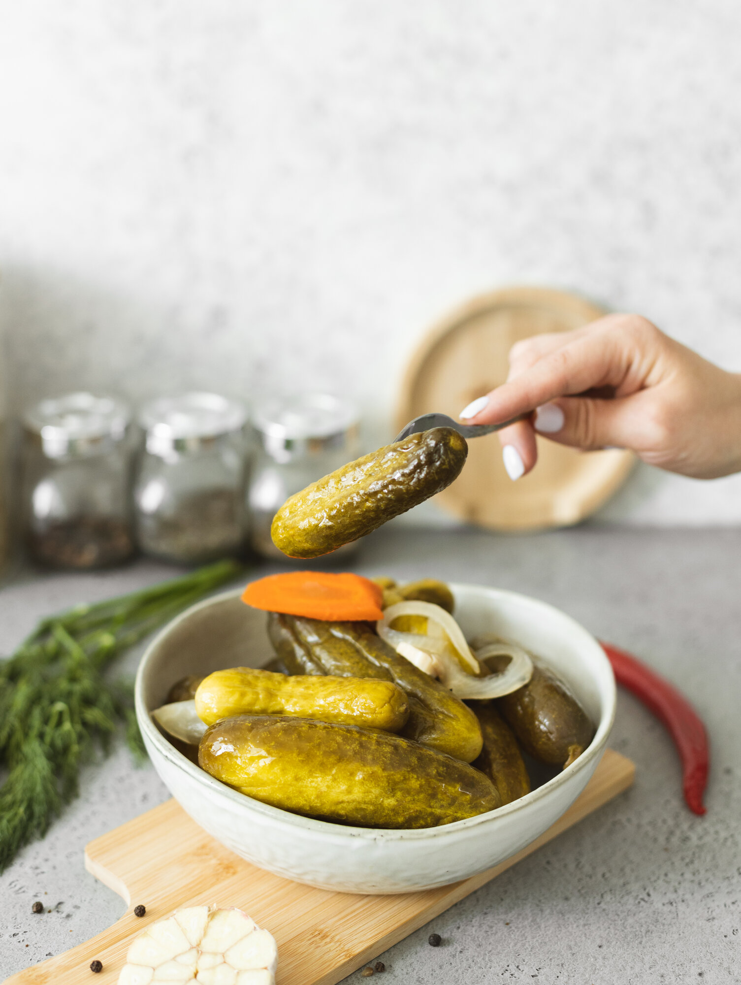 Корнишоны "Пикантные", маринованные, хрустящие, в стеклянной банке, 680 г, 2 шт