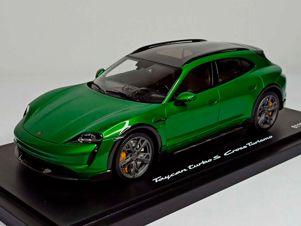Модель коллекционная MINICHAMPS Porsche taycan turbo s cross turismo 1:18 дилер