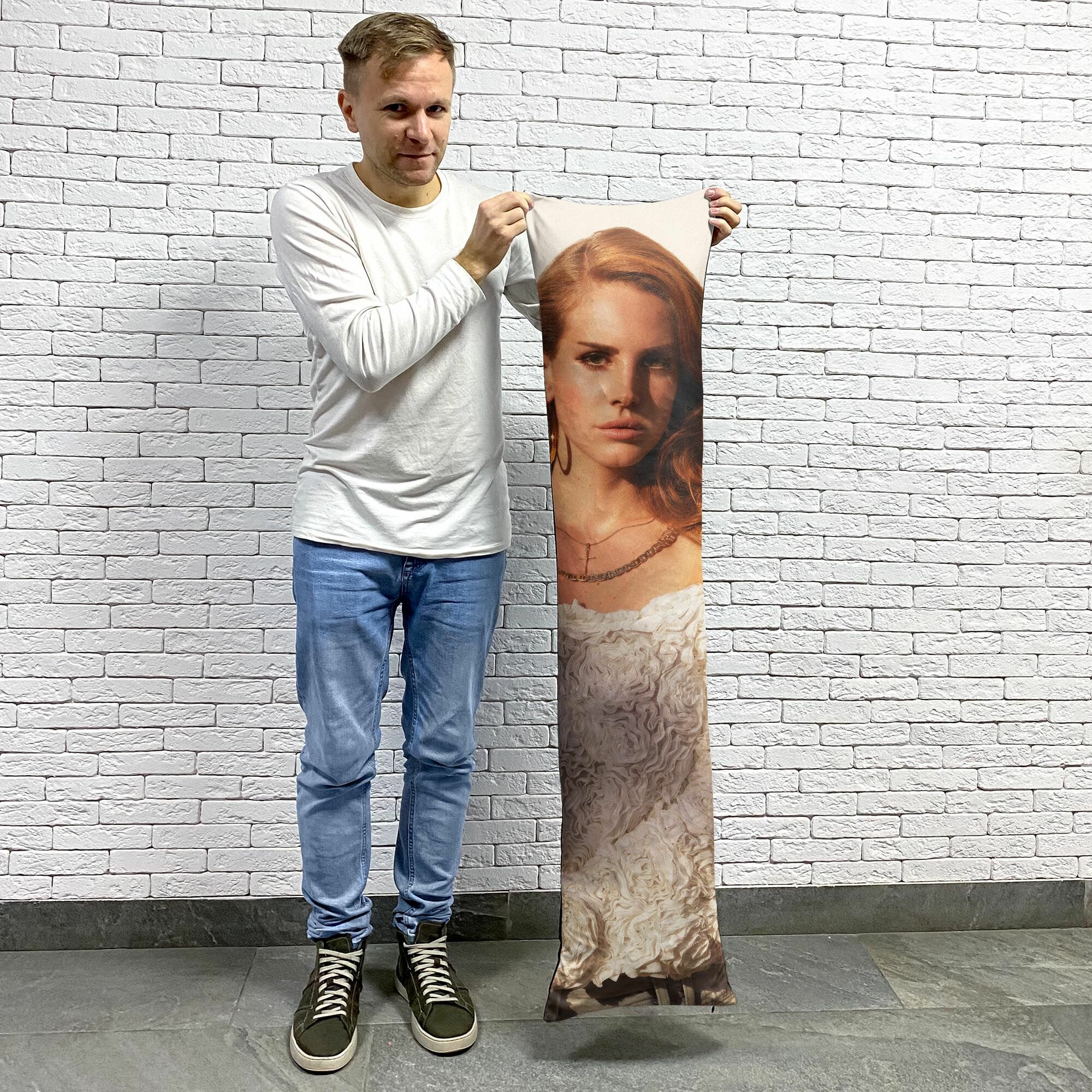 Подушка дакимакура Лана Дель Рей 35x140 см